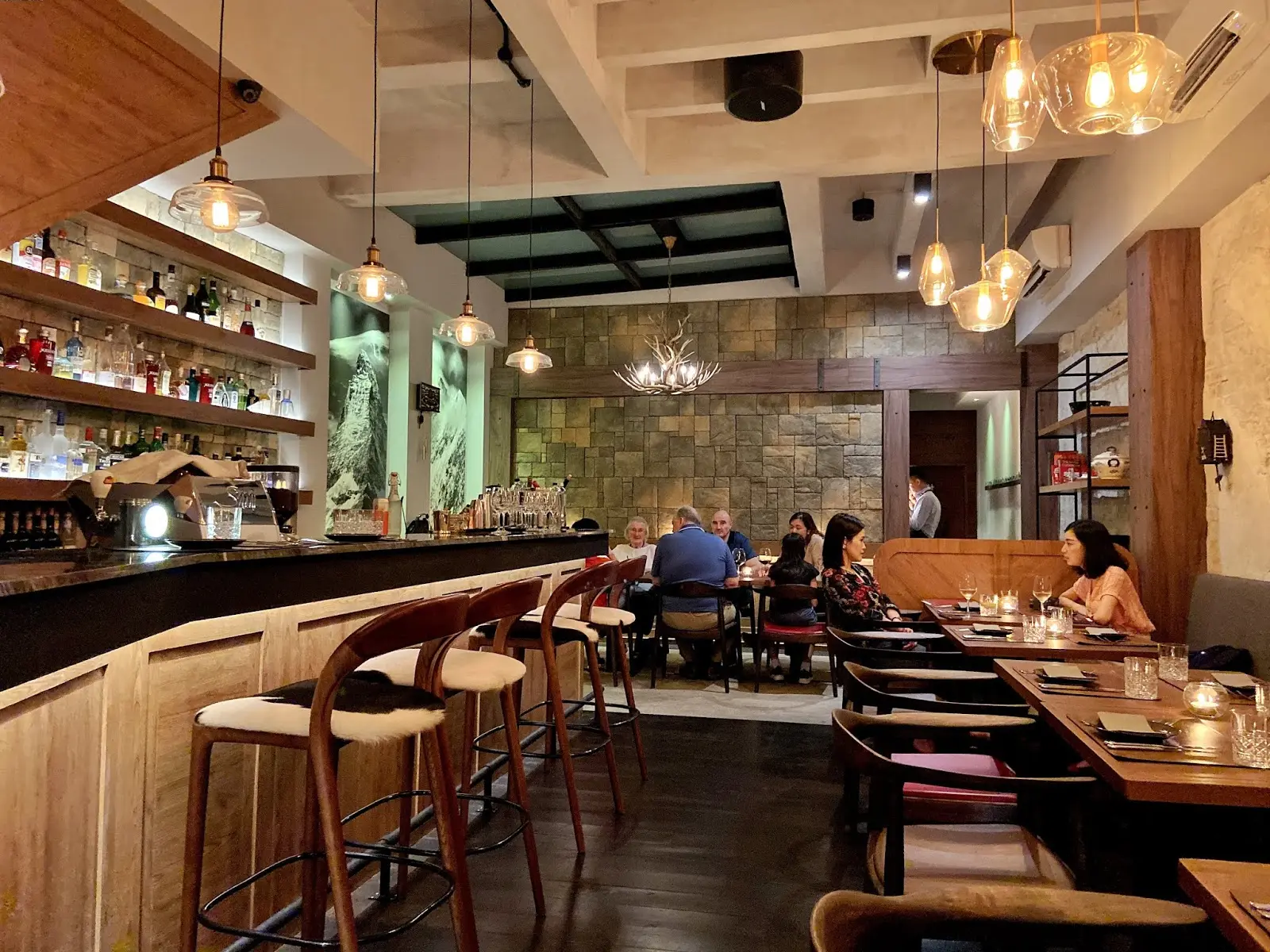 Coucou Night Club | Swiss Wine Party @ Coucou Restaurant